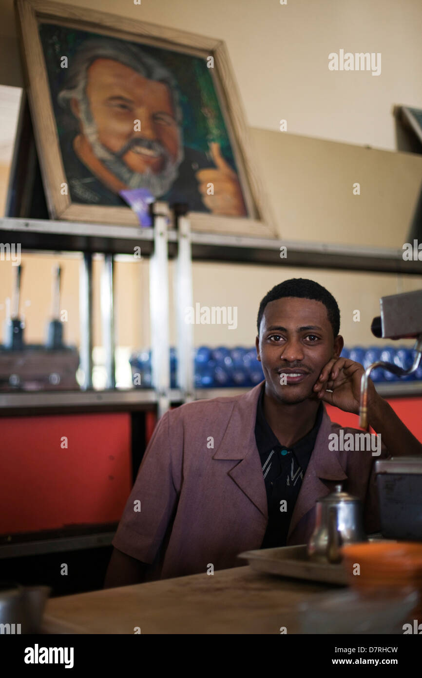 Addis ababa ethiopia coffee house hi-res stock photography and images ...