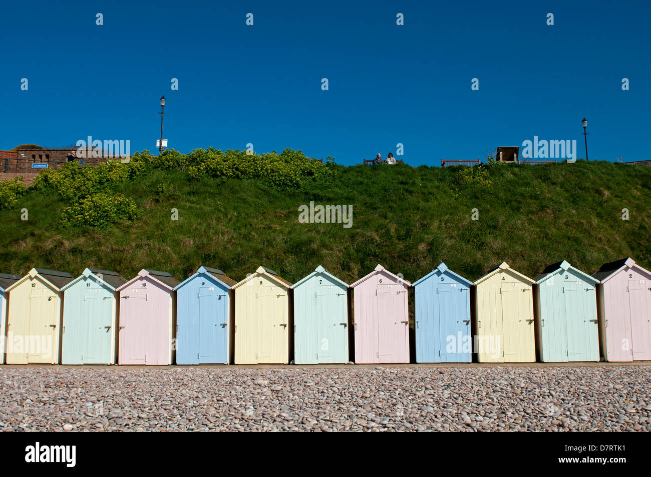 Beach huts and the sea hi-res stock photography and images - Alamy