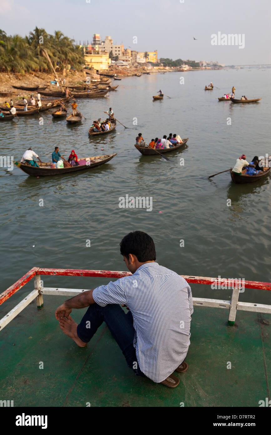 Row row ferry hi-res stock photography and images - Alamy
