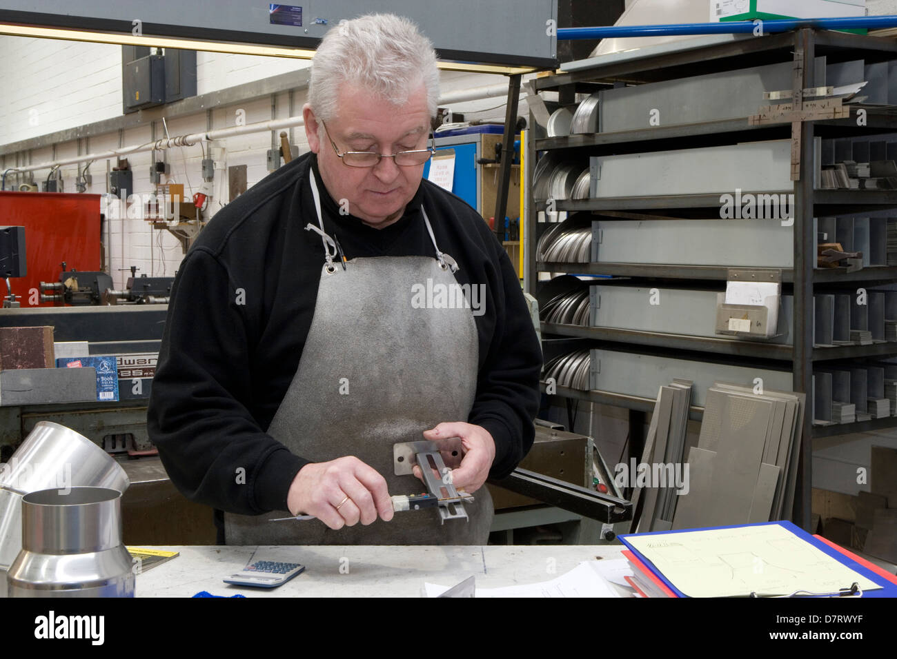 Metal worker hi-res stock photography and images - Alamy
