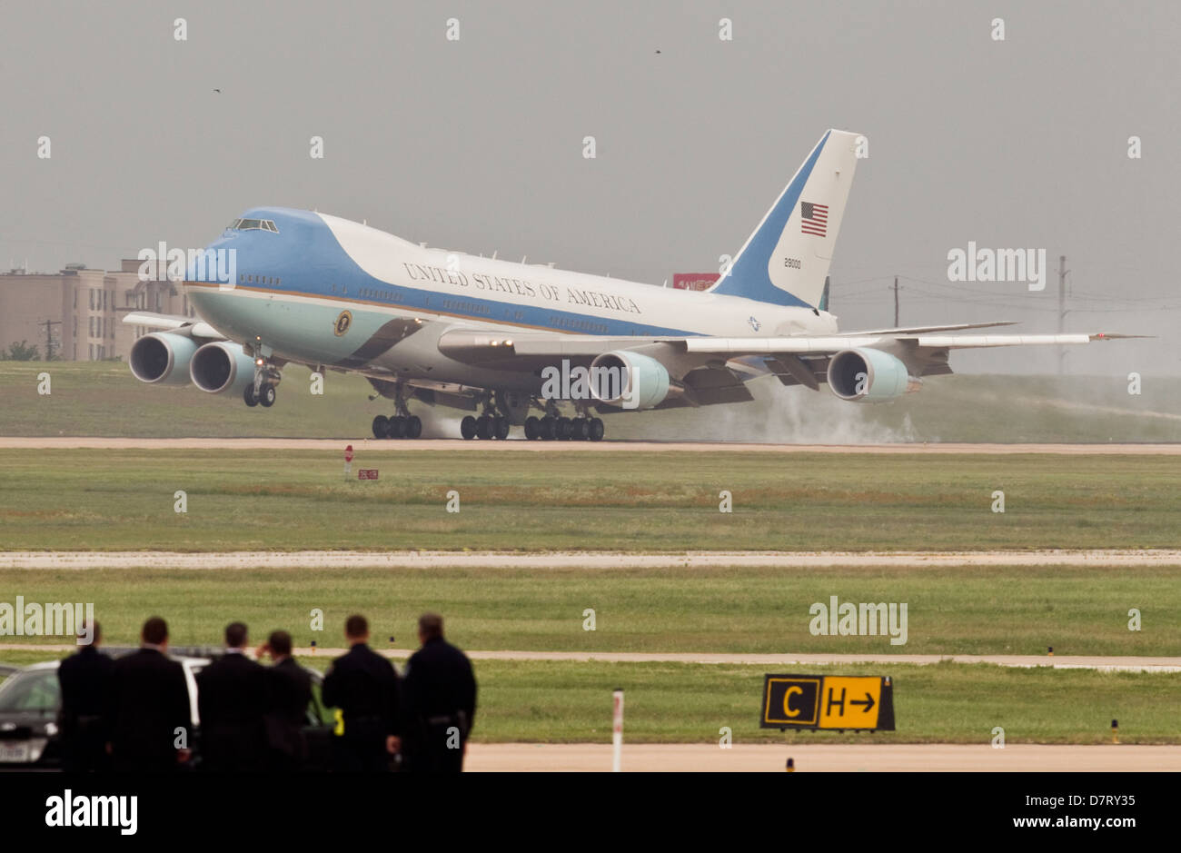 Air Force One, the official aircraft of the President of the United ...