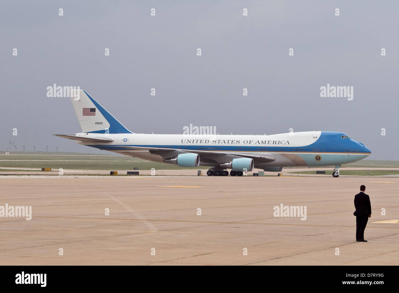Air Force One, the official aircraft of the President of the United ...