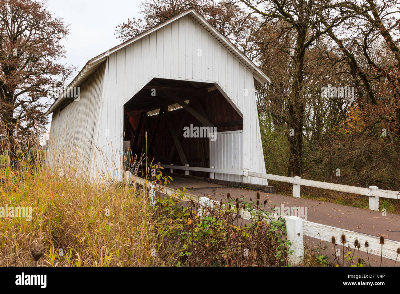 USA, Oregon, Corvallis, Irish Bend Bridge Stock Photo - Alamy