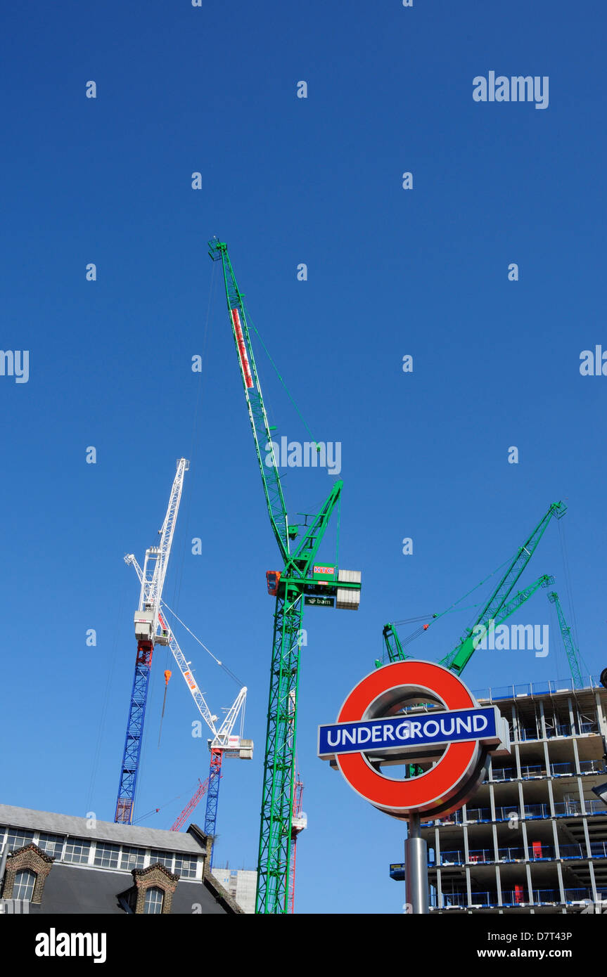 Kings cross development cranes hi-res stock photography and images - Alamy