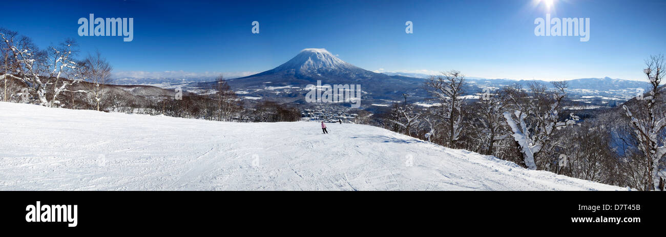 Japan ski powder hi-res stock photography and images - Alamy
