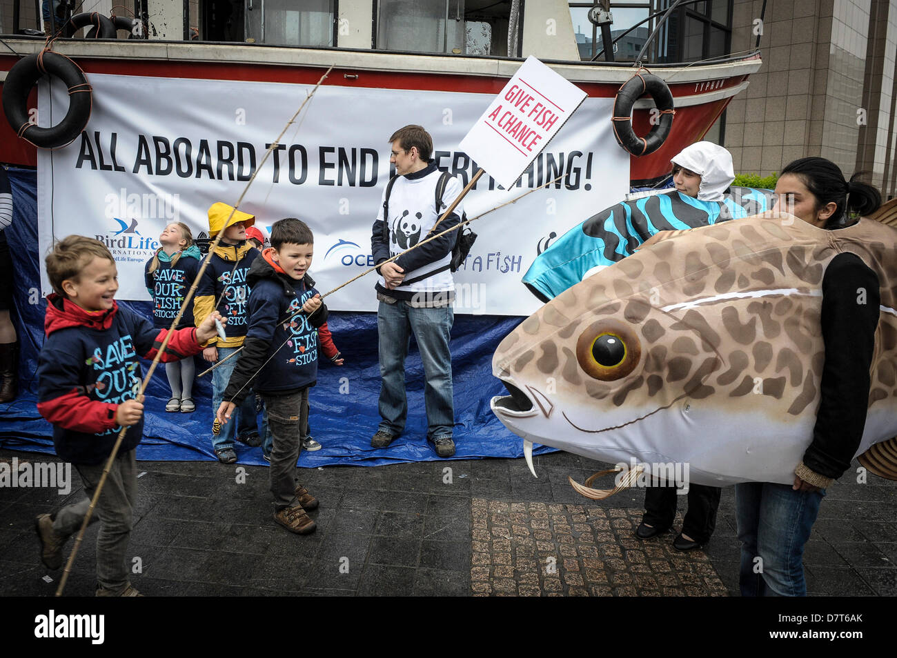 Wwf supporters hi-res stock photography and images - Alamy