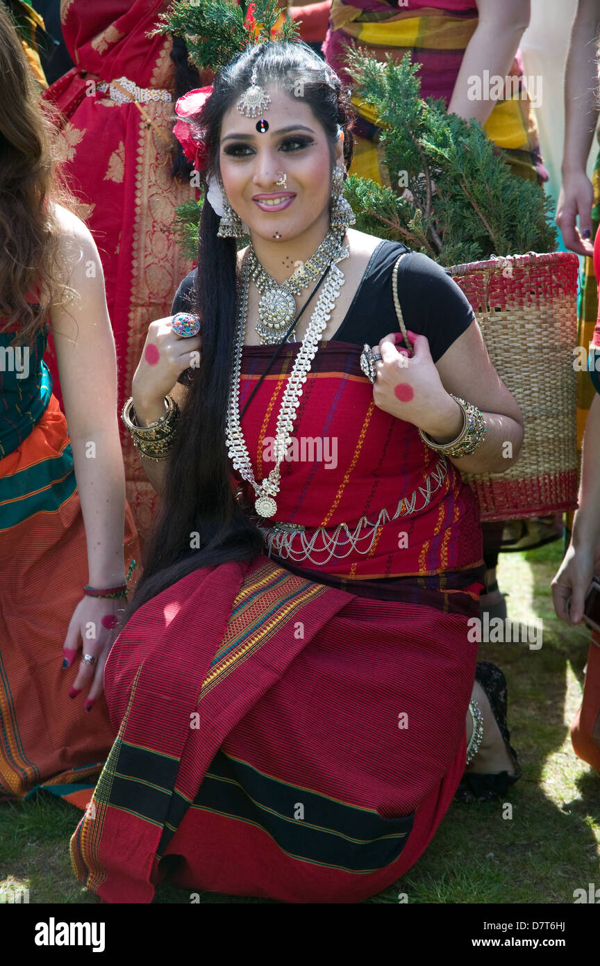 Traditional bengali woman hi-res stock photography and images - Alamy