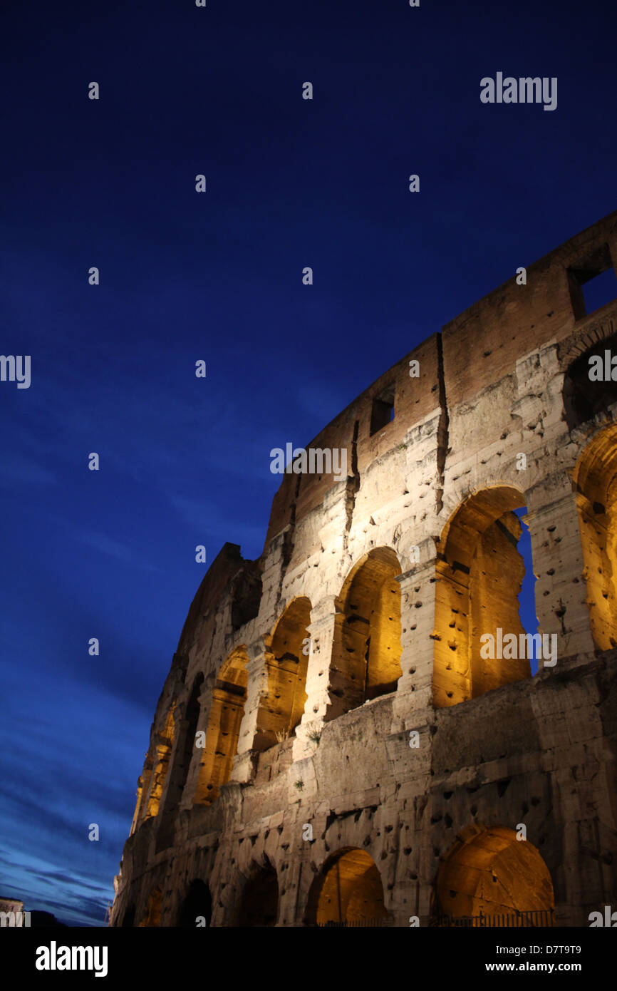 the colosseum at night in rome Stock Photo - Alamy