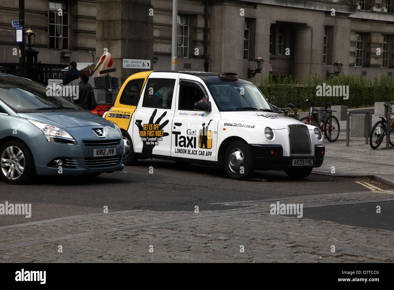 White Taxi Cab High Resolution Stock Photography and Images - Alamy