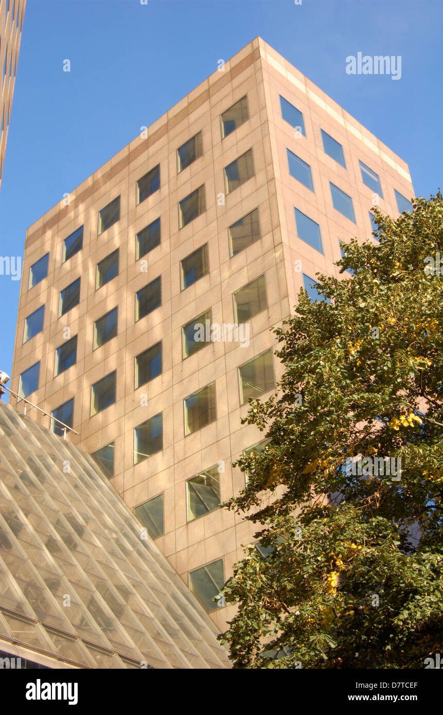 Modern office building in London, England Stock Photo - Alamy