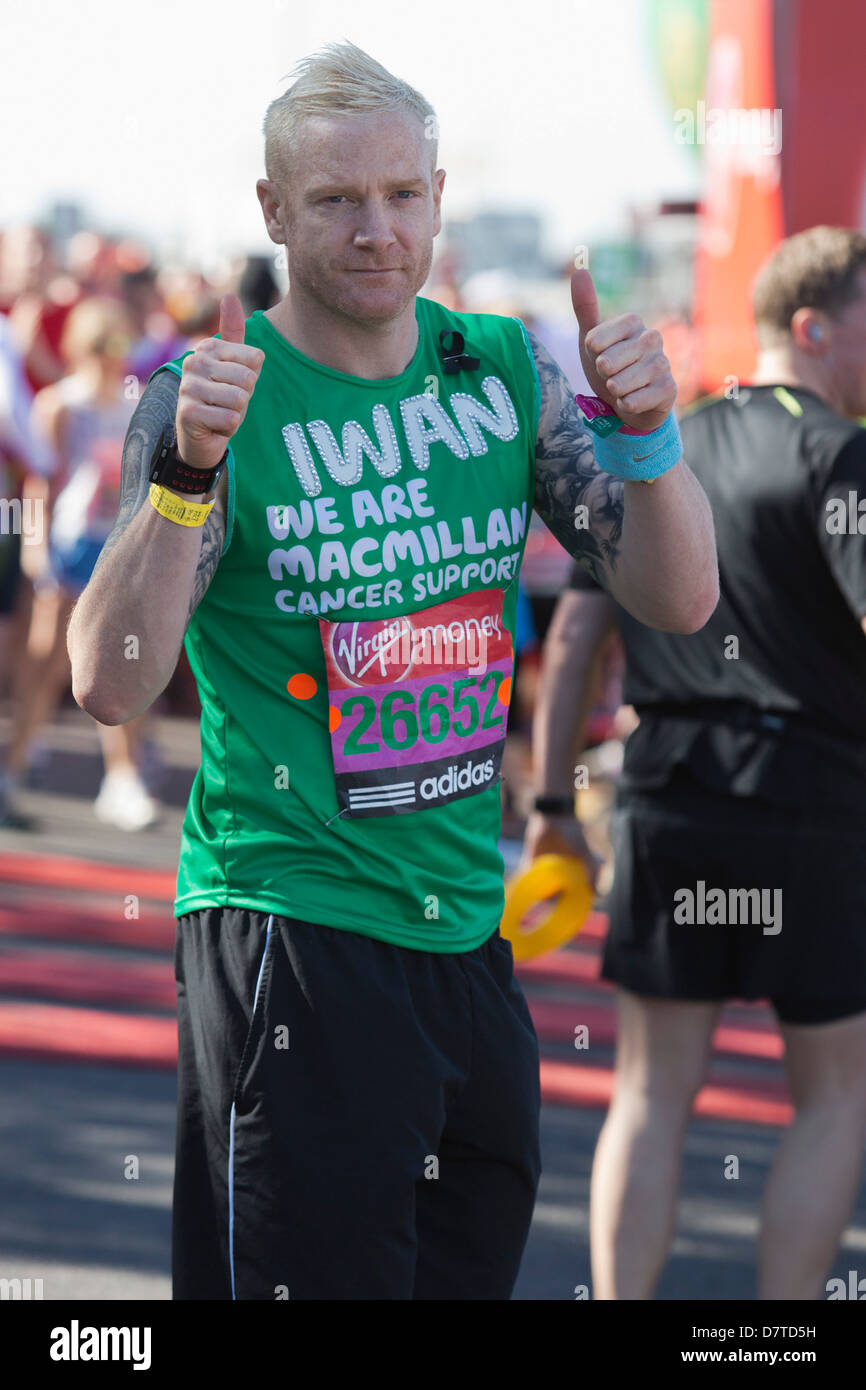 Iwan Thomas. Celebrity Runners at a photocall before the start of the ...