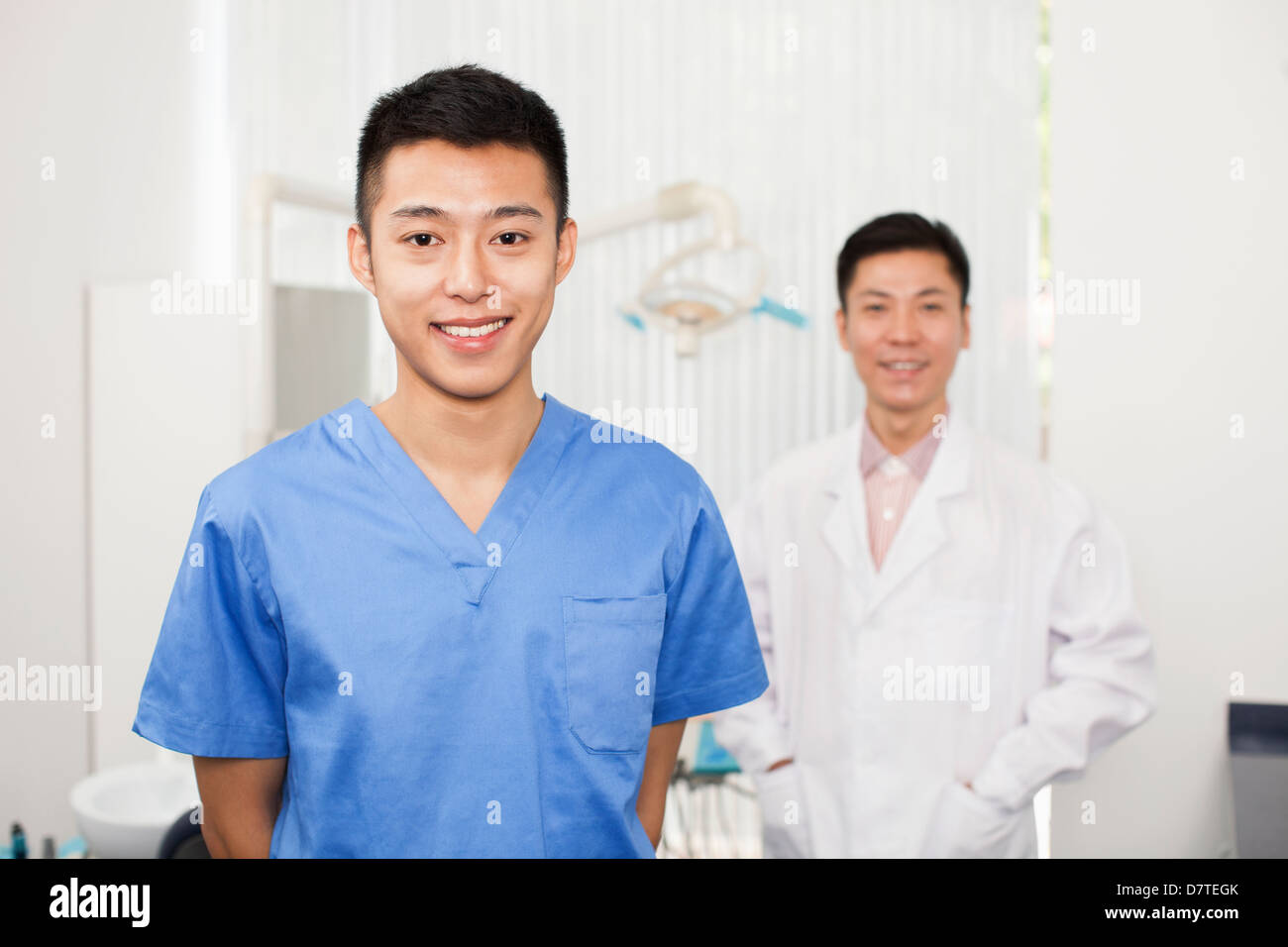 Dental assistant hi-res stock photography and images - Alamy