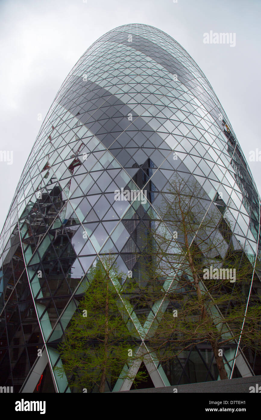 30 St Mary Axe, or 'The Gherkin', in London, England Stock Photo - Alamy