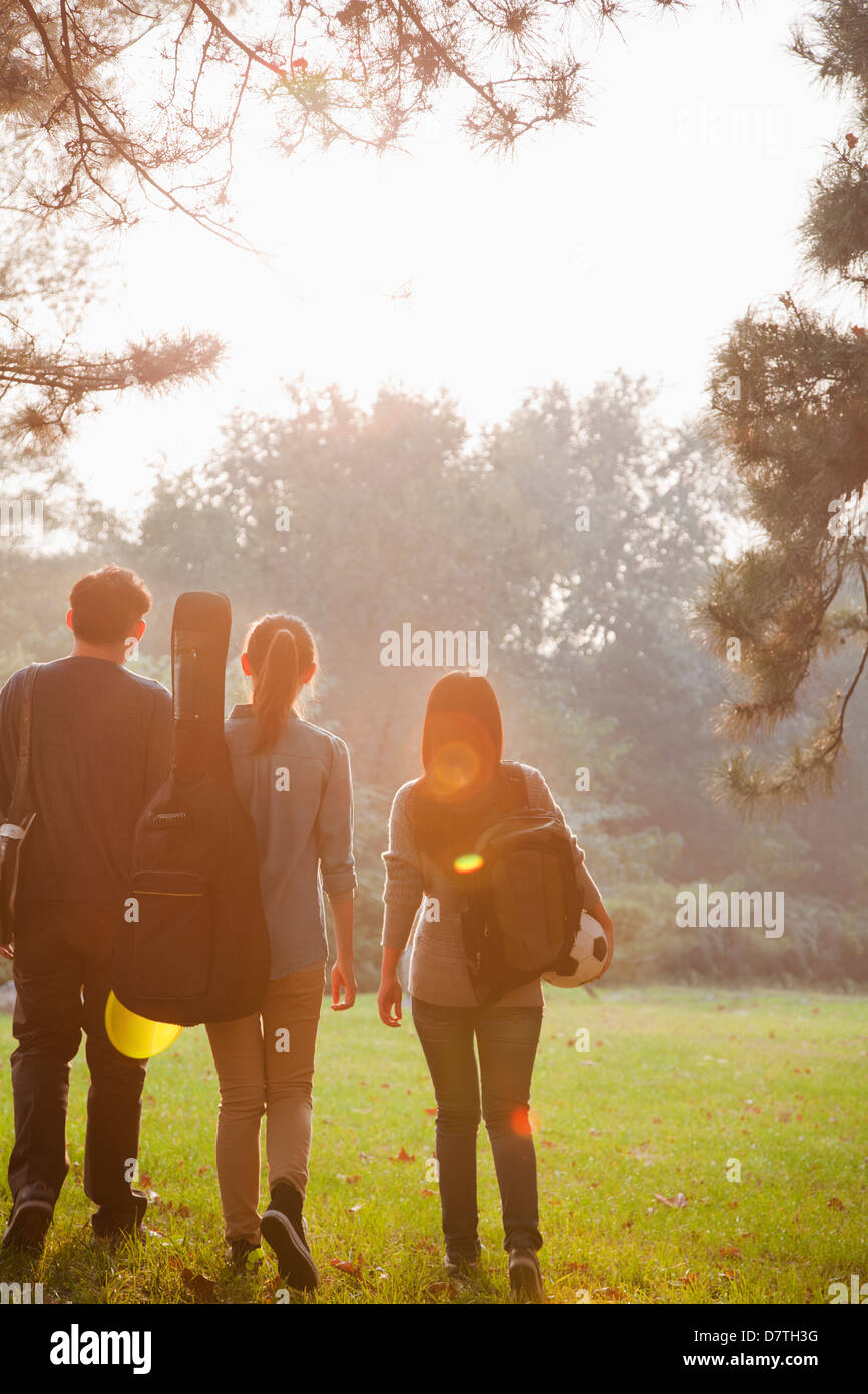 Teenagers hanging out in the park Stock Photo - Alamy
