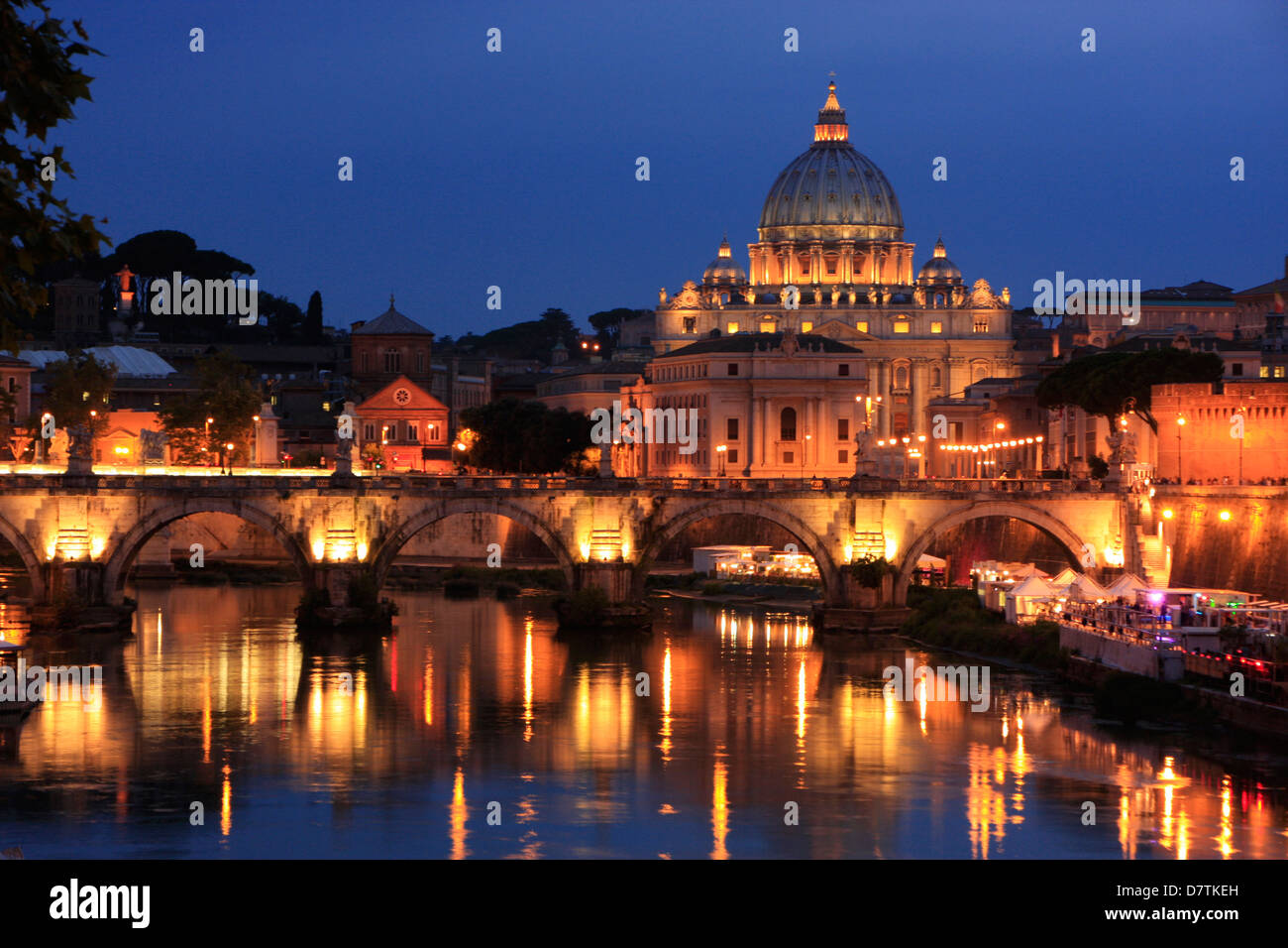 St. Peter's Basilica at night, Vatican city, Rome, Italy Stock Photo ...