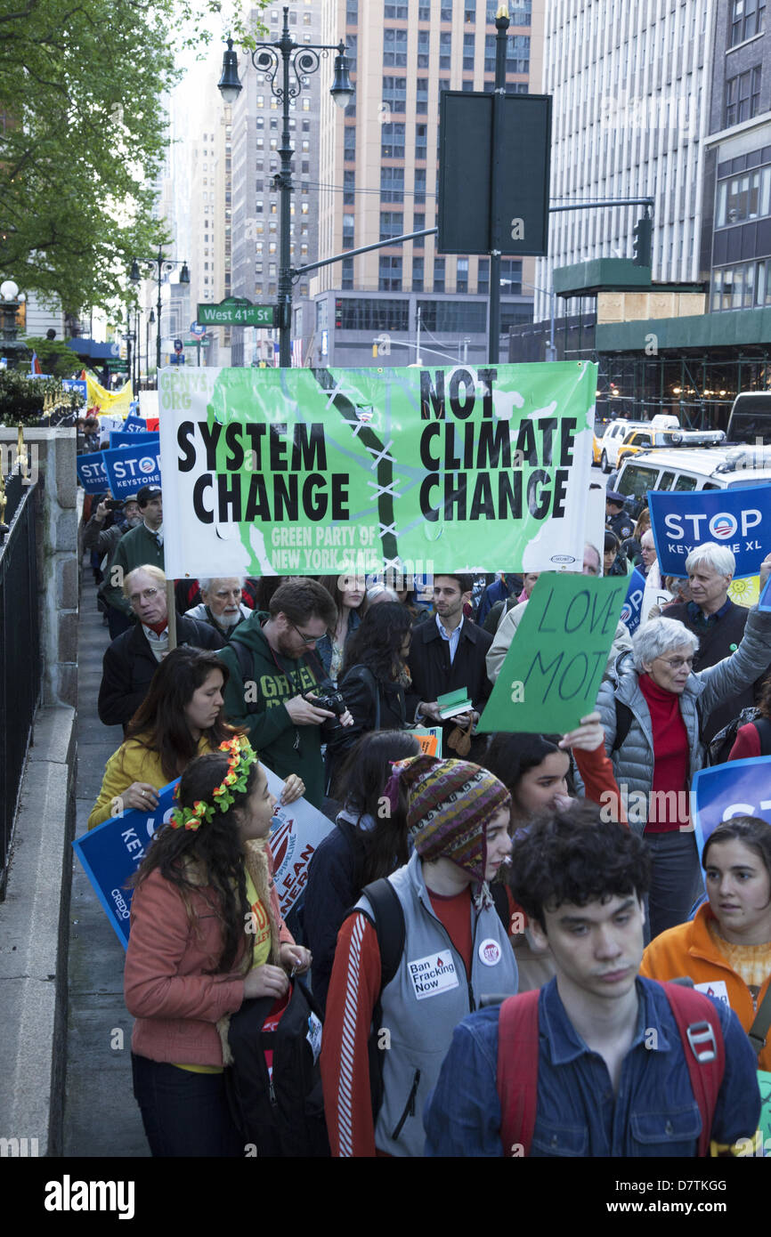 New york democratic party protest hi-res stock photography and images ...