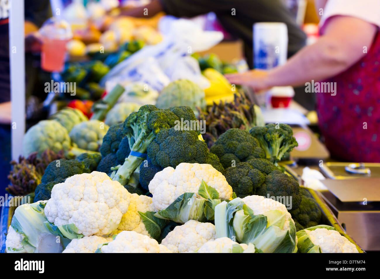 Fresh produce at the local Farmers Market Stock Photo - Alamy