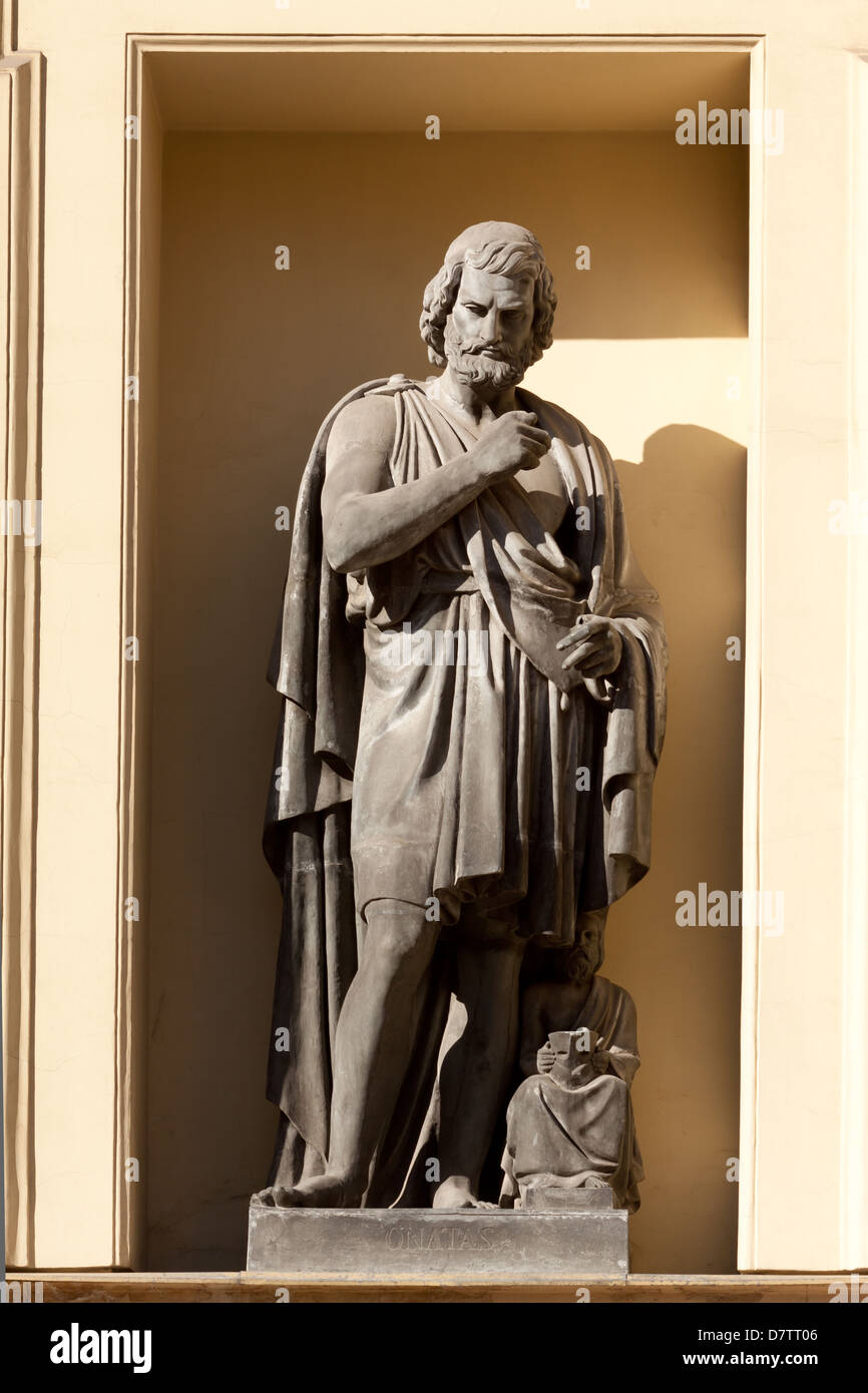 Ancient greek sculptor hi-res stock photography and images - Alamy