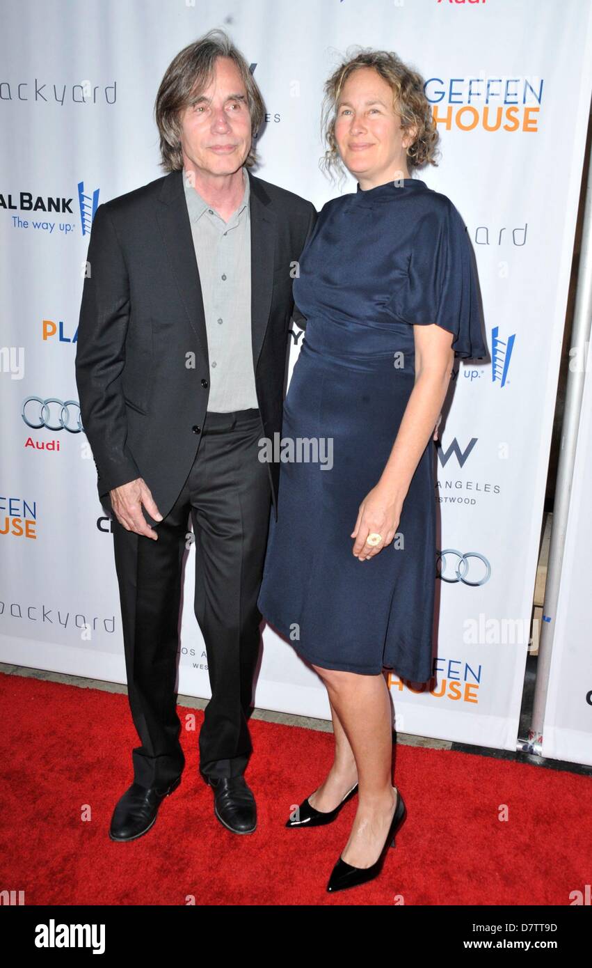 Los Angeles, CA, USA. May 13, 2013. Jackson Browne, Dianne Cohen ...