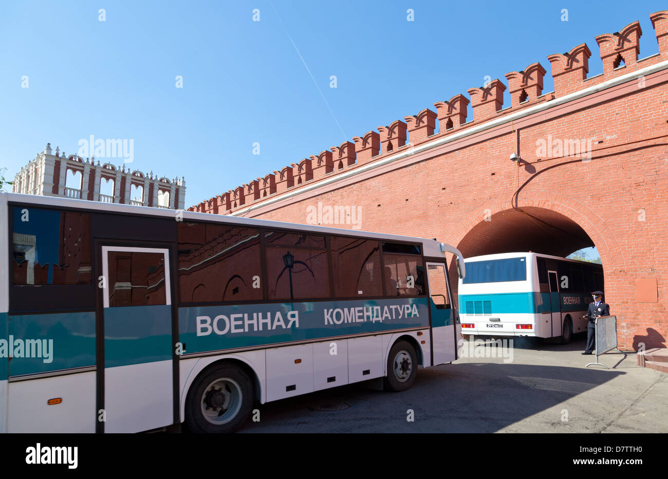 Buses military commander enter the Kremlin Stock Photo - Alamy