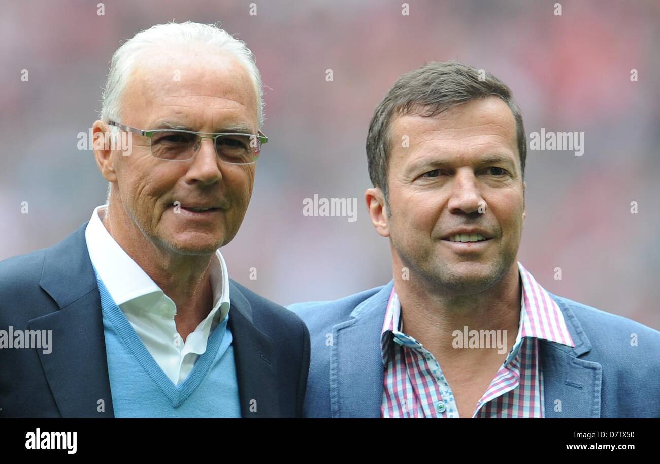 Former players of Bayern Munich Franz Beckenbauer (L) and Lothar ...