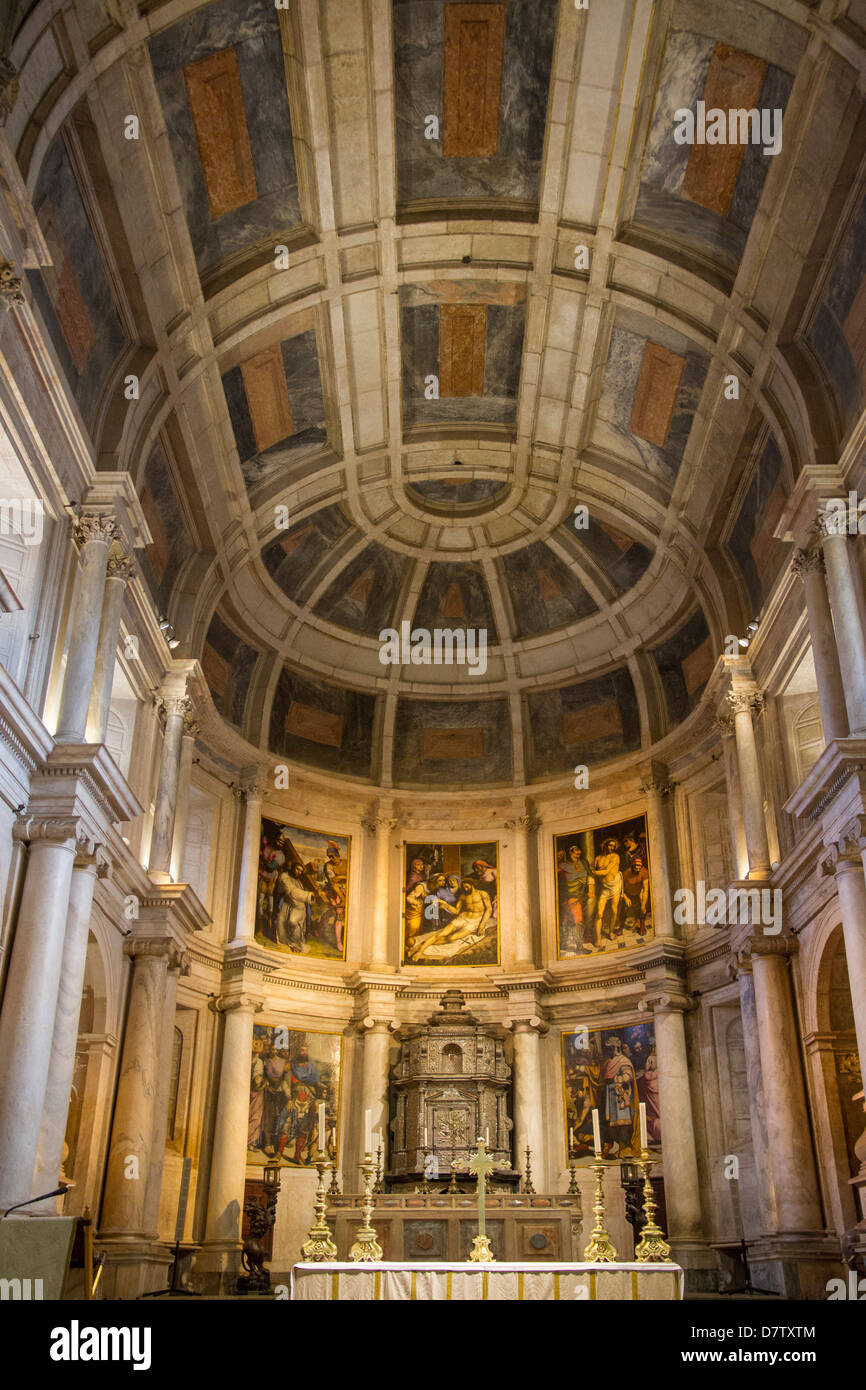 Chapel Interiors High Resolution Stock Photography and Images - Alamy