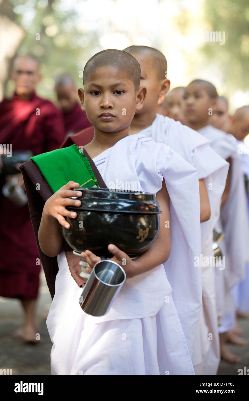 Novice nuns hi-res stock photography and images - Alamy