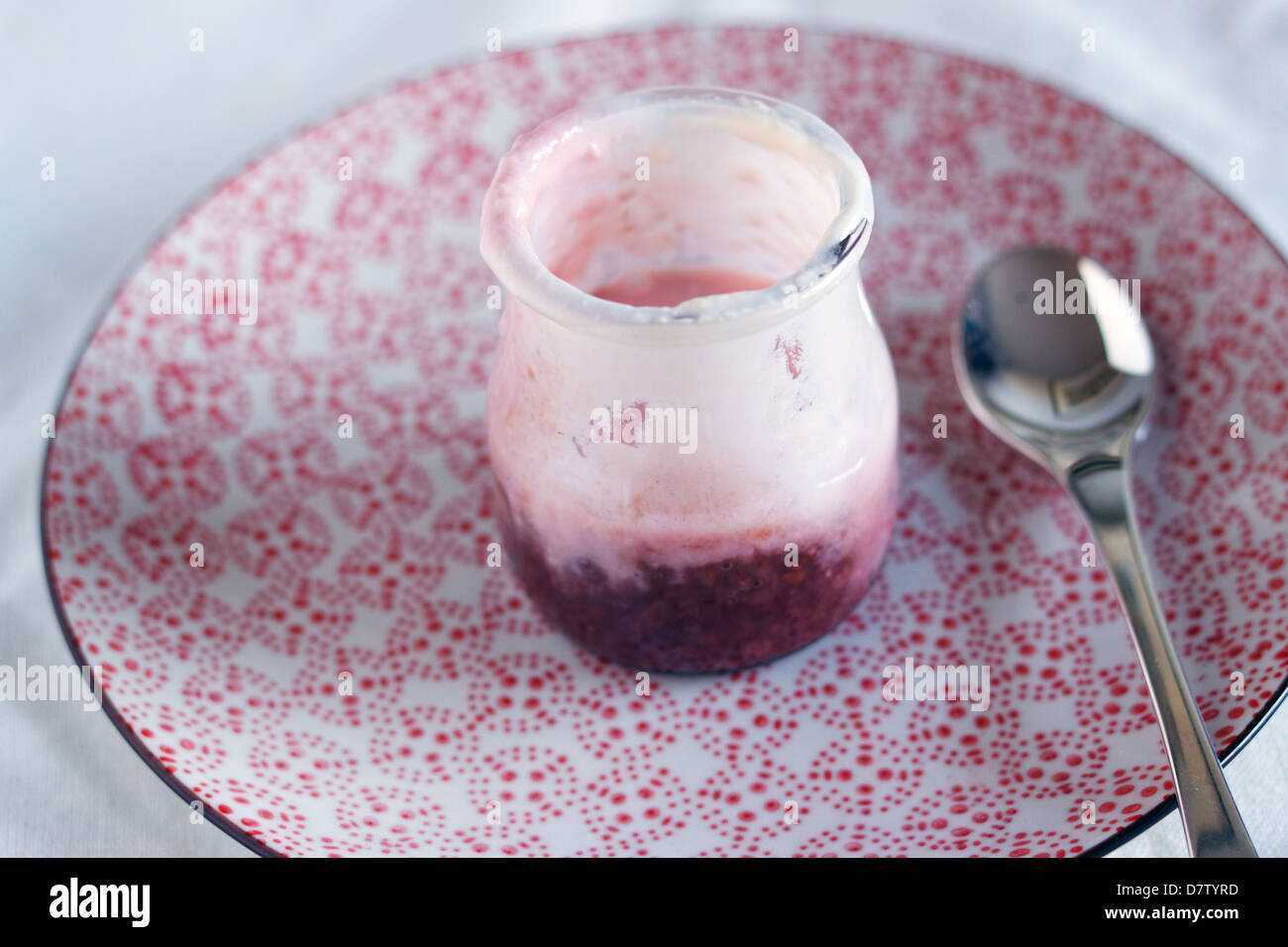 Yoghurt glass fruit hi-res stock photography and images - Alamy