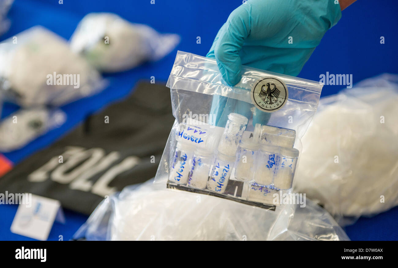 Meth bag hi-res stock photography and images - Alamy