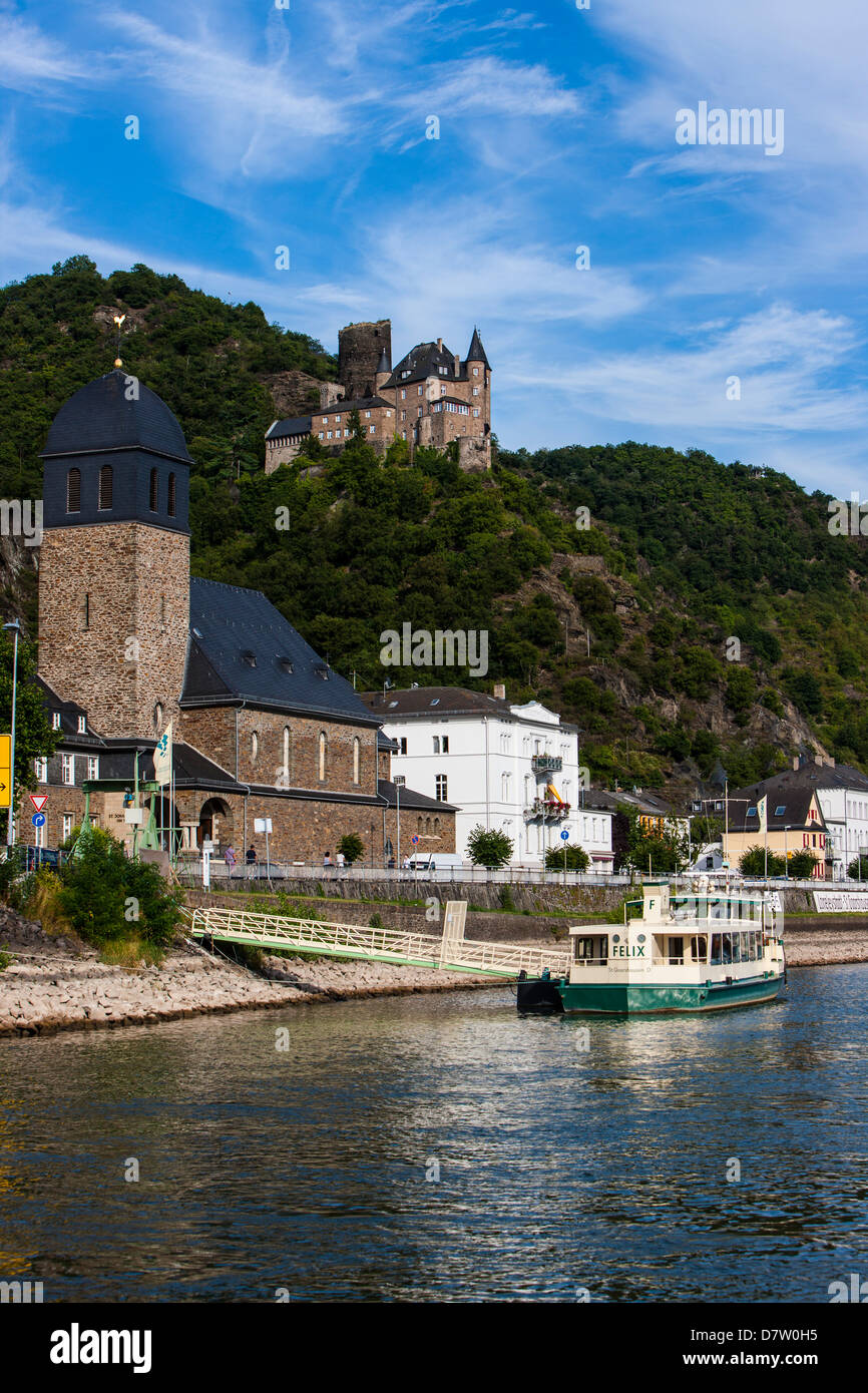 Castle Stahleck above the village of Bacharach in the Rhine valley ...