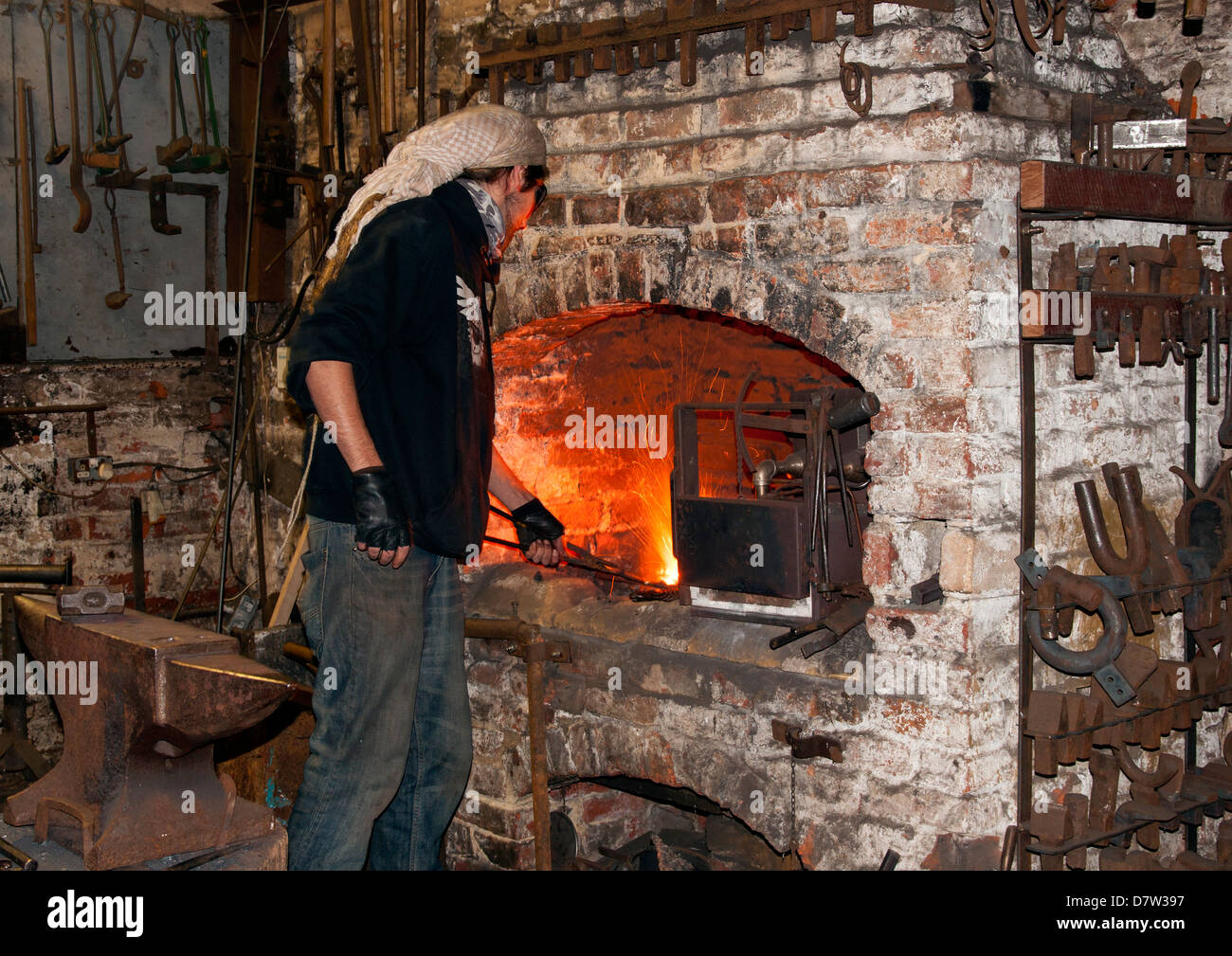 Blacksmith furnace hi-res stock photography and images - Alamy