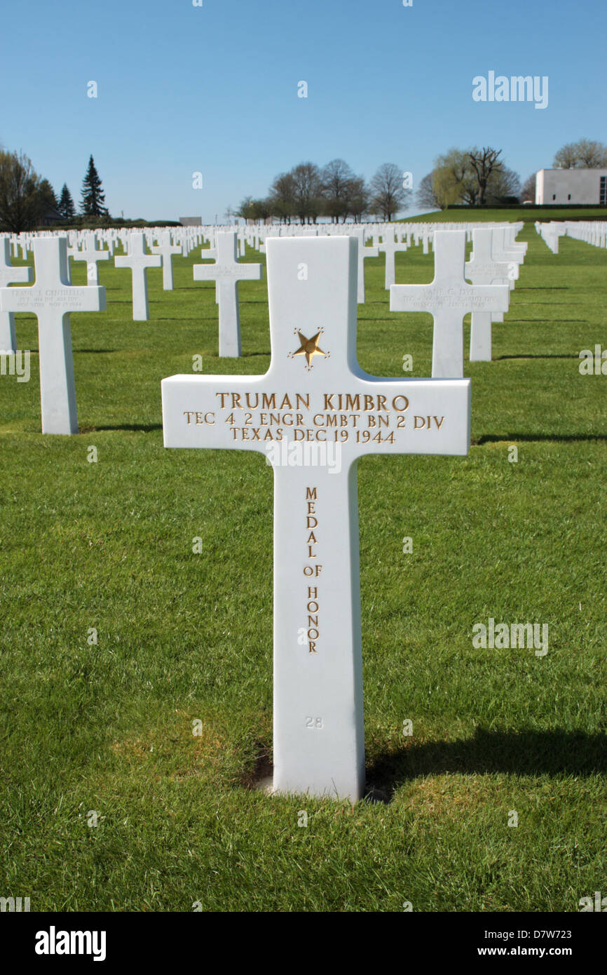 Grave of Technician 4th Grade Truman Kimbro recipient of the ...