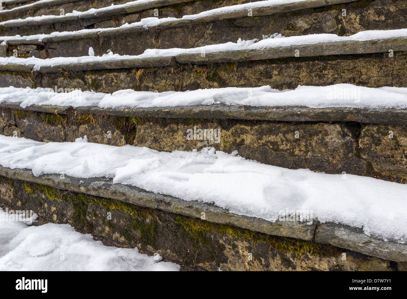 Covered steps hi-res stock photography and images - Alamy