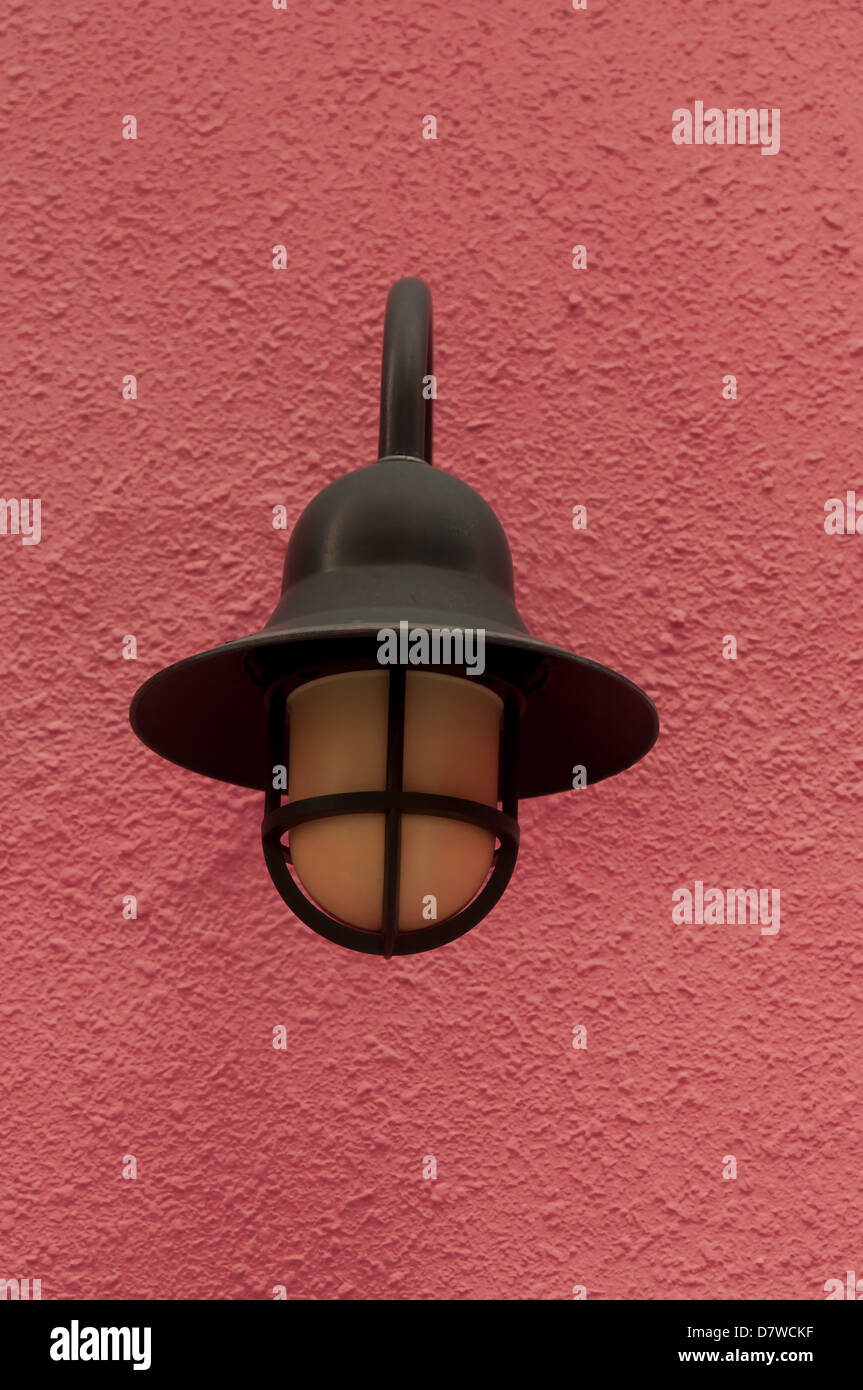 Red lamp lamp post hi-res stock photography and images - Alamy