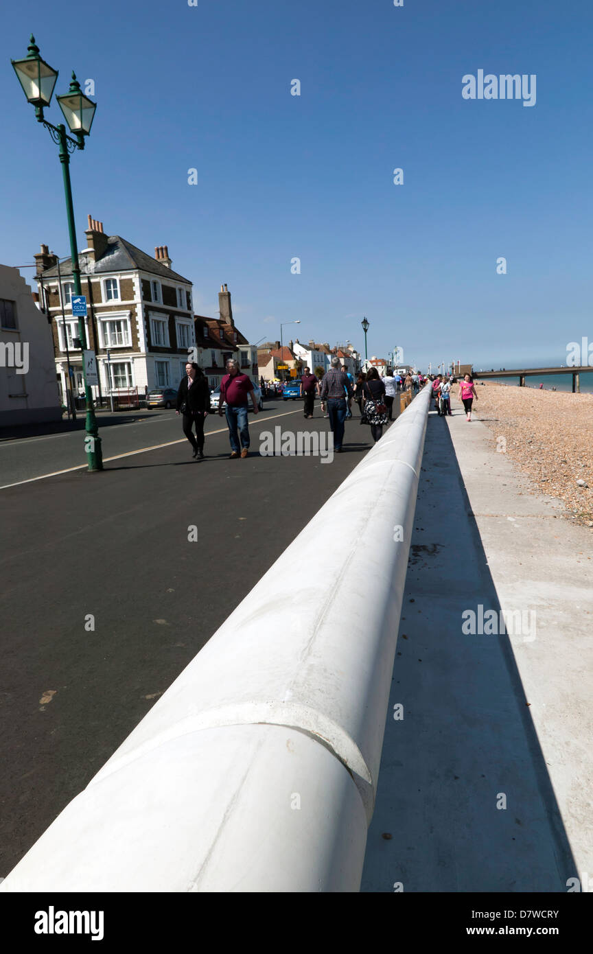 Flood defence wall hi-res stock photography and images - Alamy