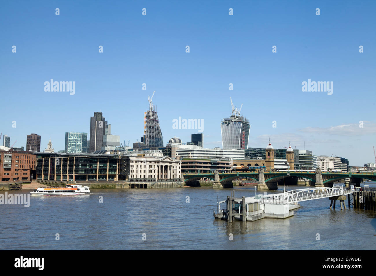 Most beautiful office buildings hi-res stock photography and images - Alamy