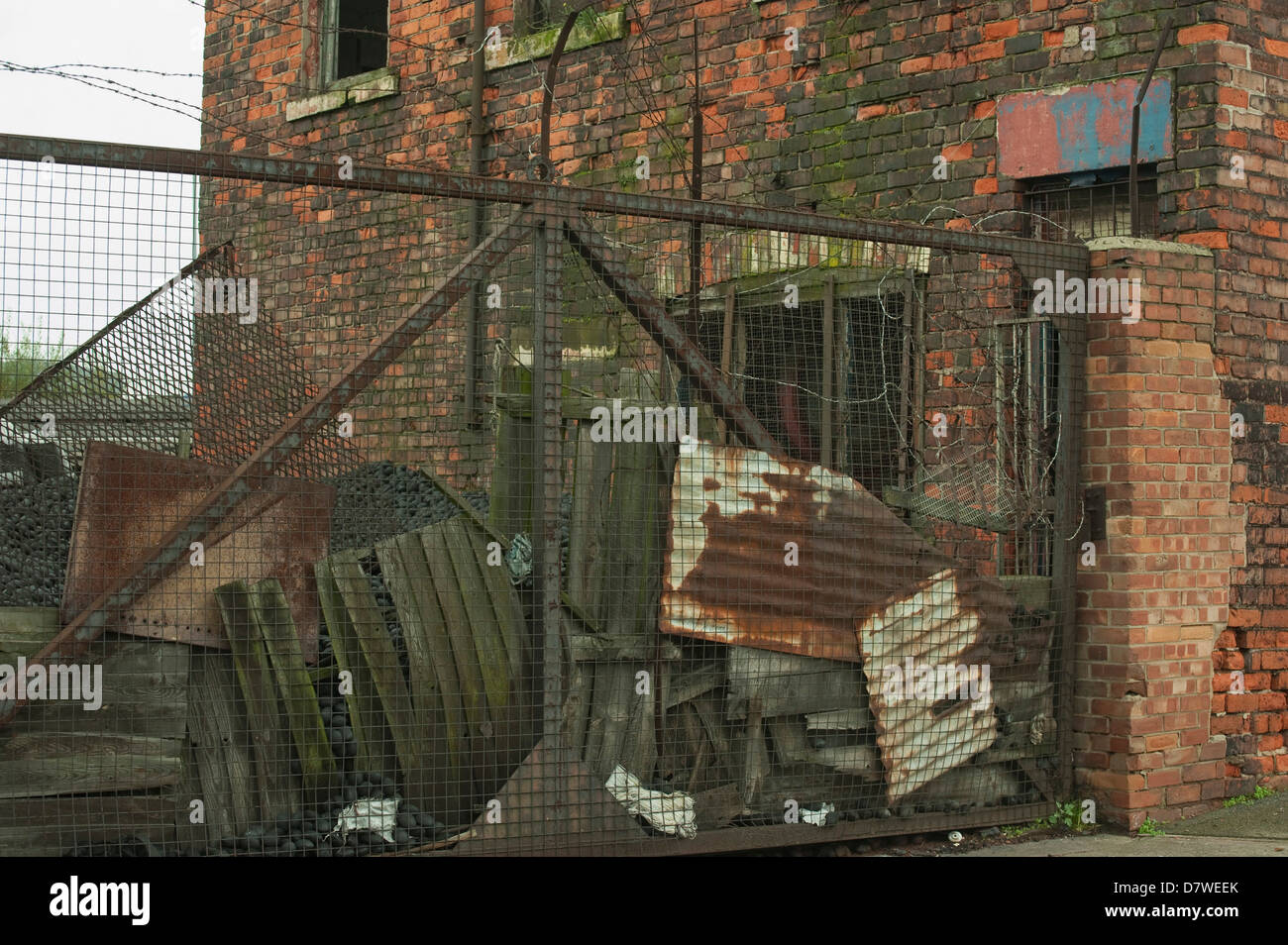 Coal yard hi-res stock photography and images - Alamy