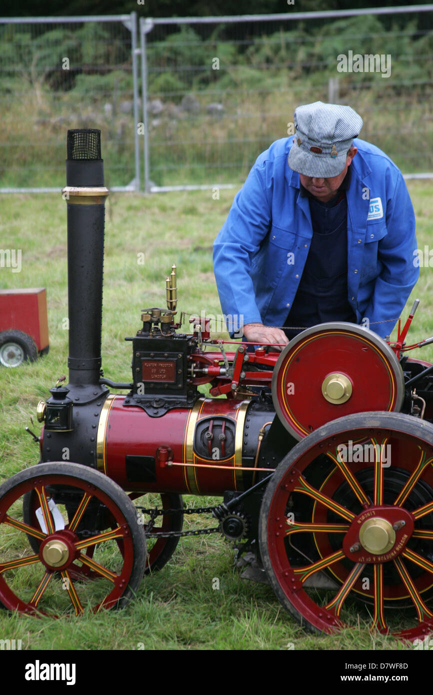 Vintage traction steam engine driver at Cromford Steam Rally,Derbyshire ...