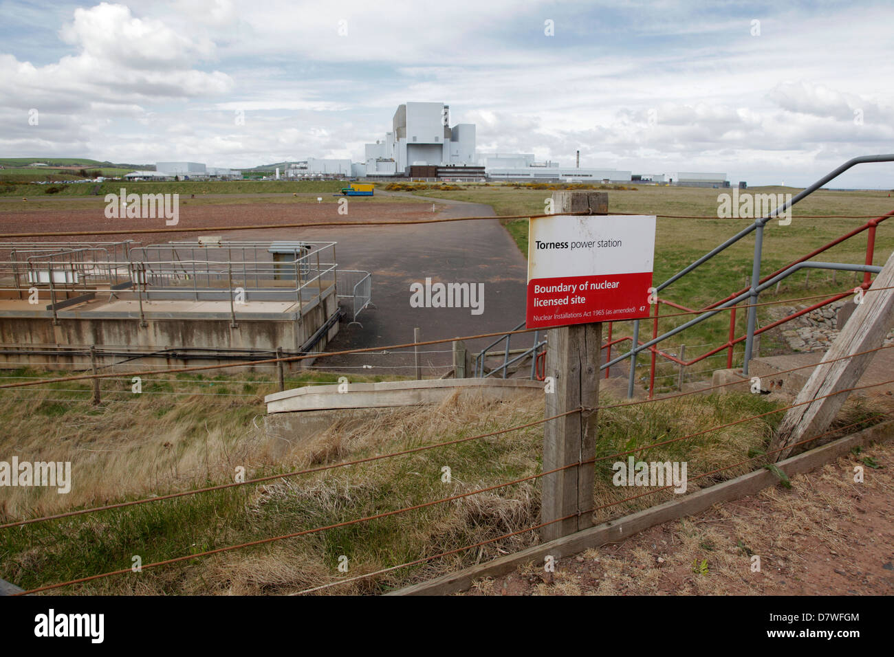 Torness power station hi-res stock photography and images - Alamy