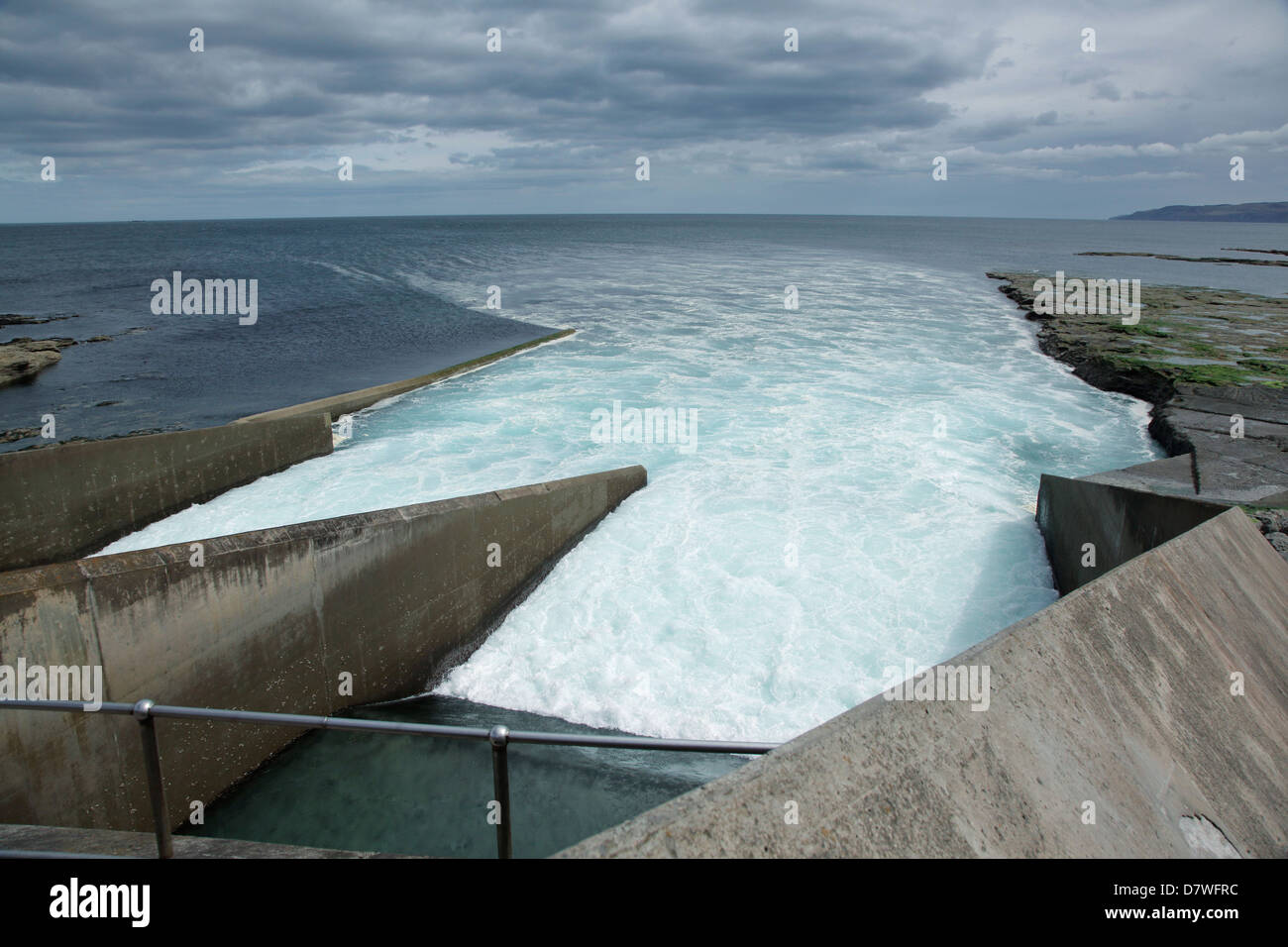Torness Power Station, near Dunbar, East Lothian, on the east coast of ...
