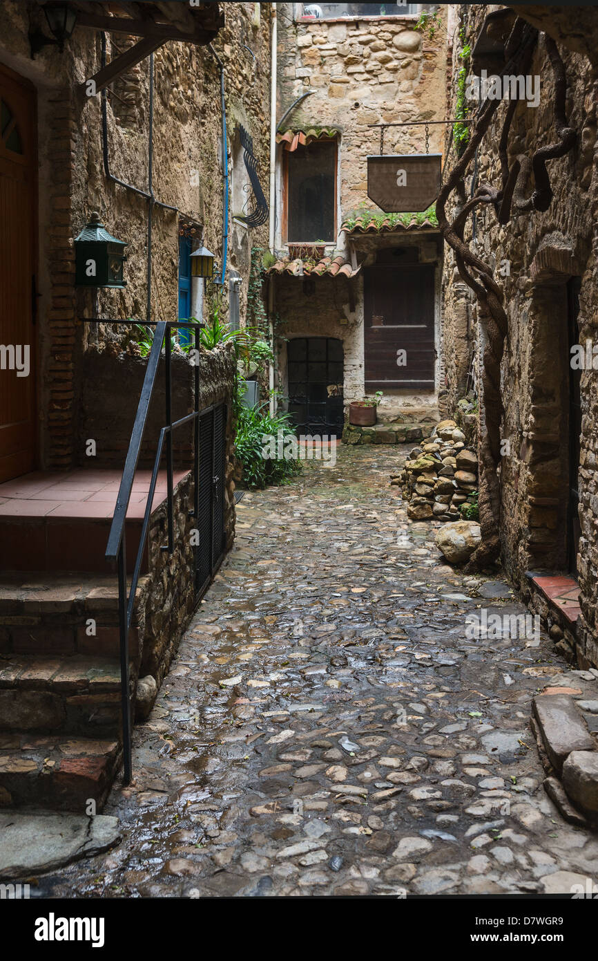 Bussana Vecchia (Old Bussana), a medieval ghost town in Liguria, near ...
