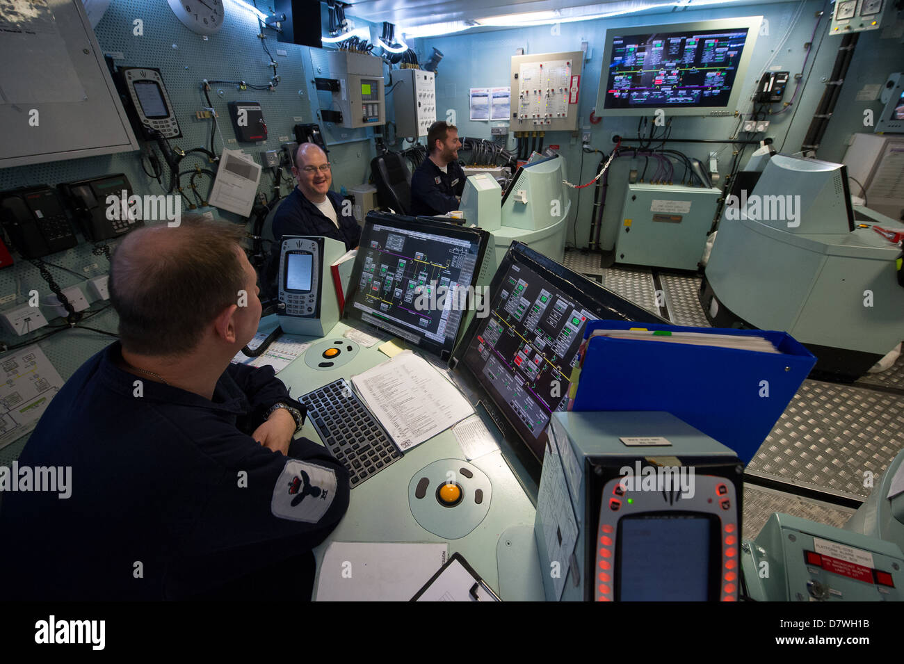 Warship Navy Control Stock Photos & Warship Navy Control Stock Images ...