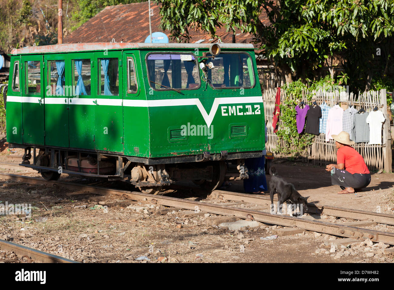 Converted railway carriage hi-res stock photography and images - Alamy