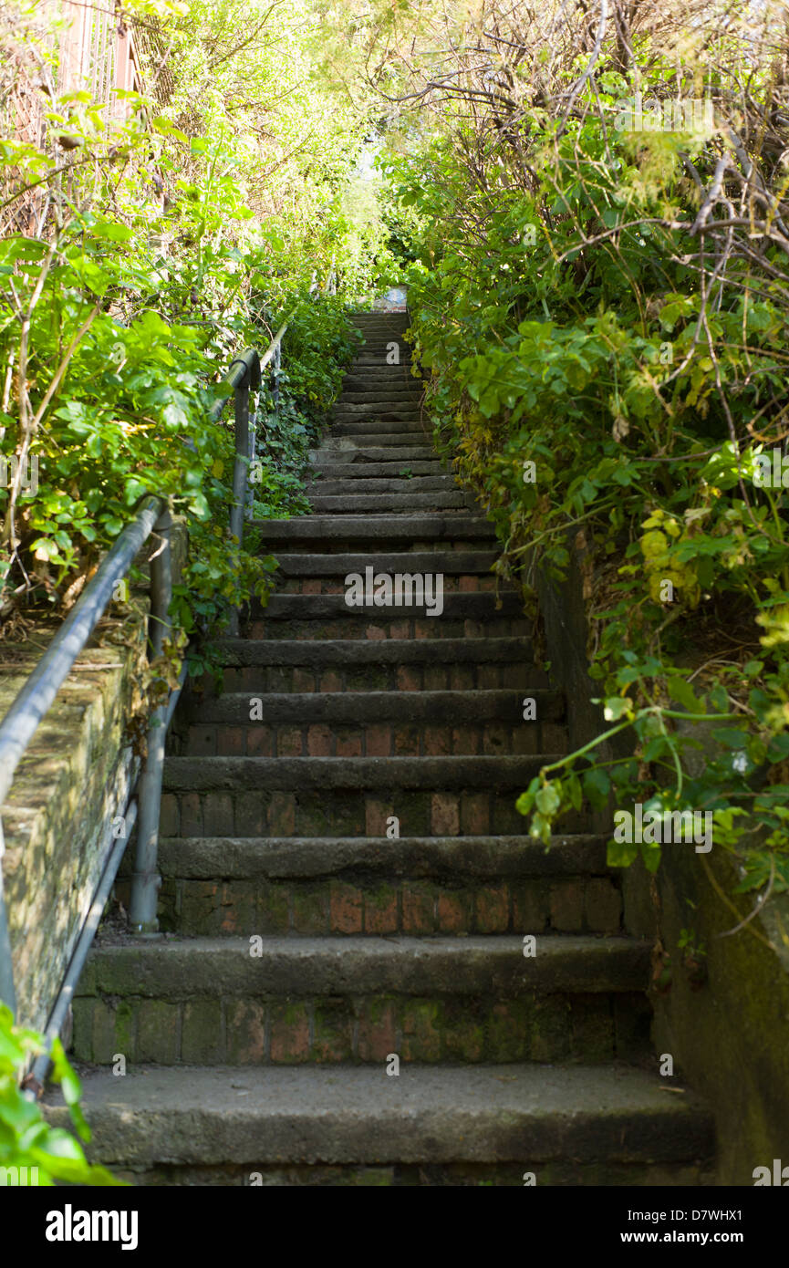 Old urban steps hi-res stock photography and images - Alamy