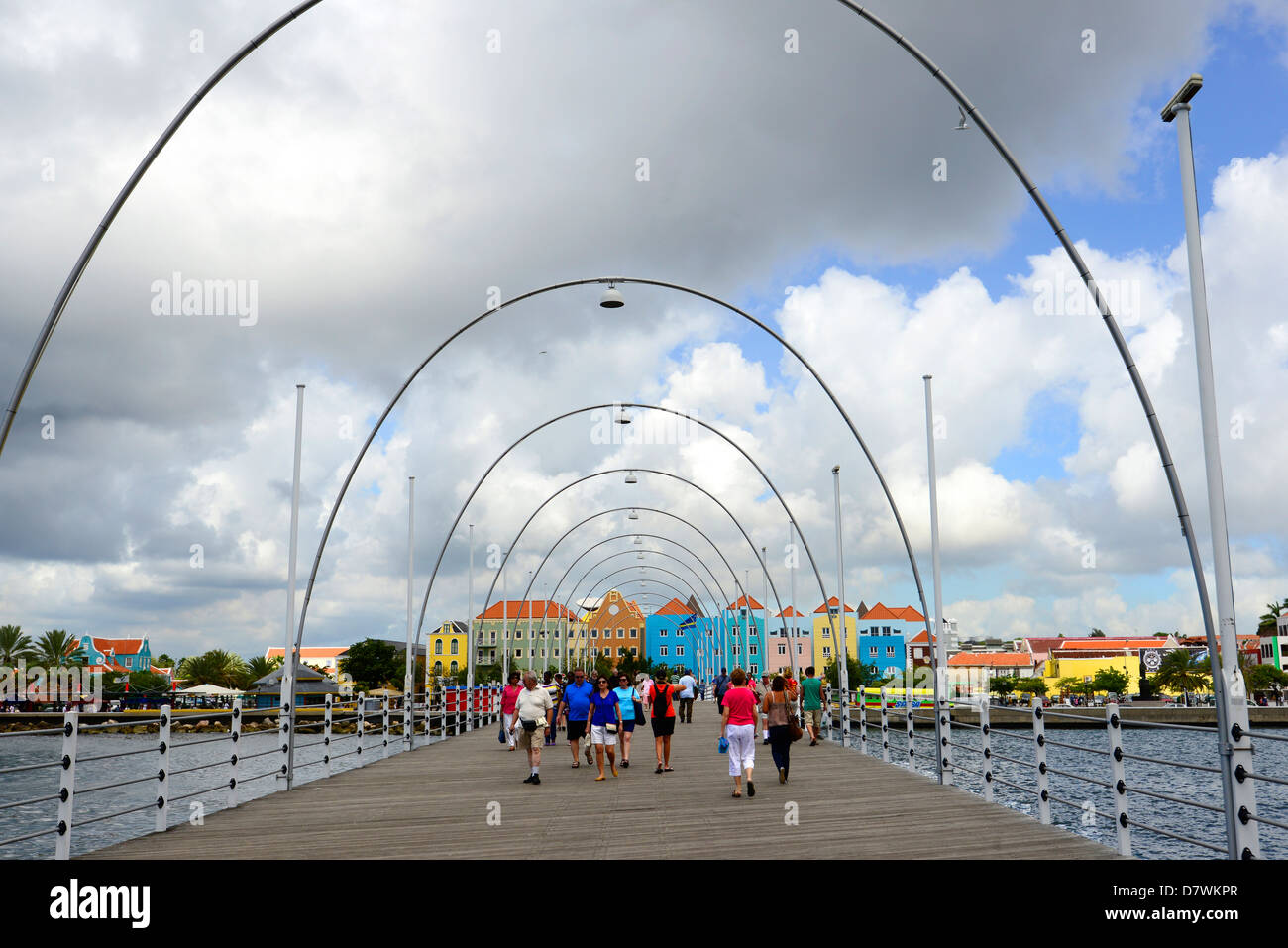 Queen Emma Pontoon Bridge Willemstad Curacao Curaҫao Dutch Caribbean ...