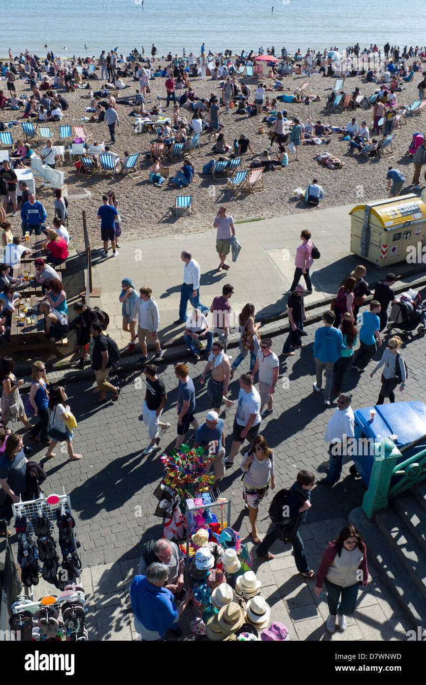 Bank Holiday crowds, beach and promenade, Brighton, UK Stock Photo - Alamy
