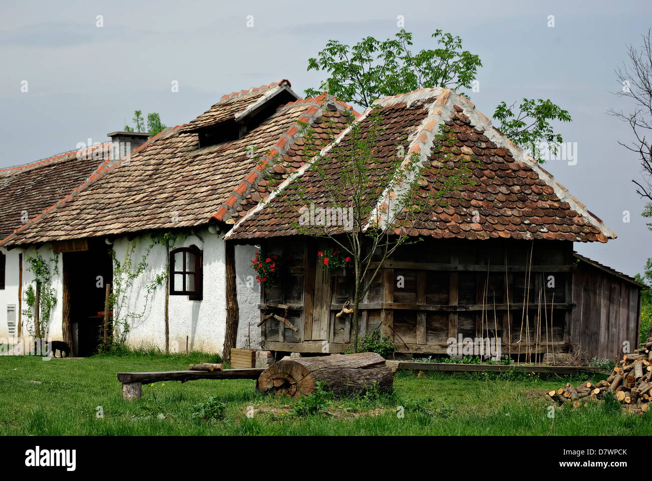 Traditional serbian house hi-res stock photography and images - Alamy