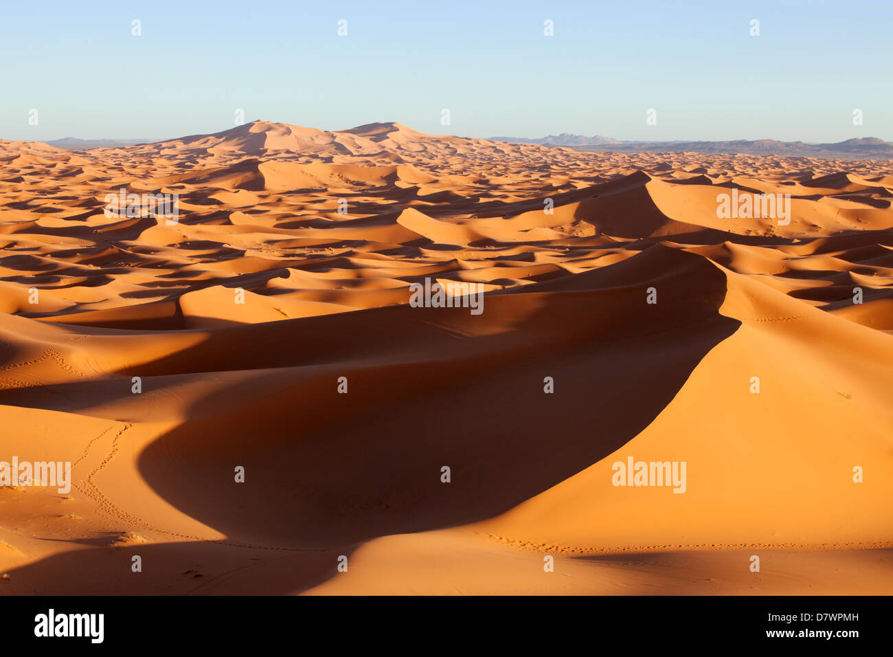 Sahara sands hi-res stock photography and images - Alamy