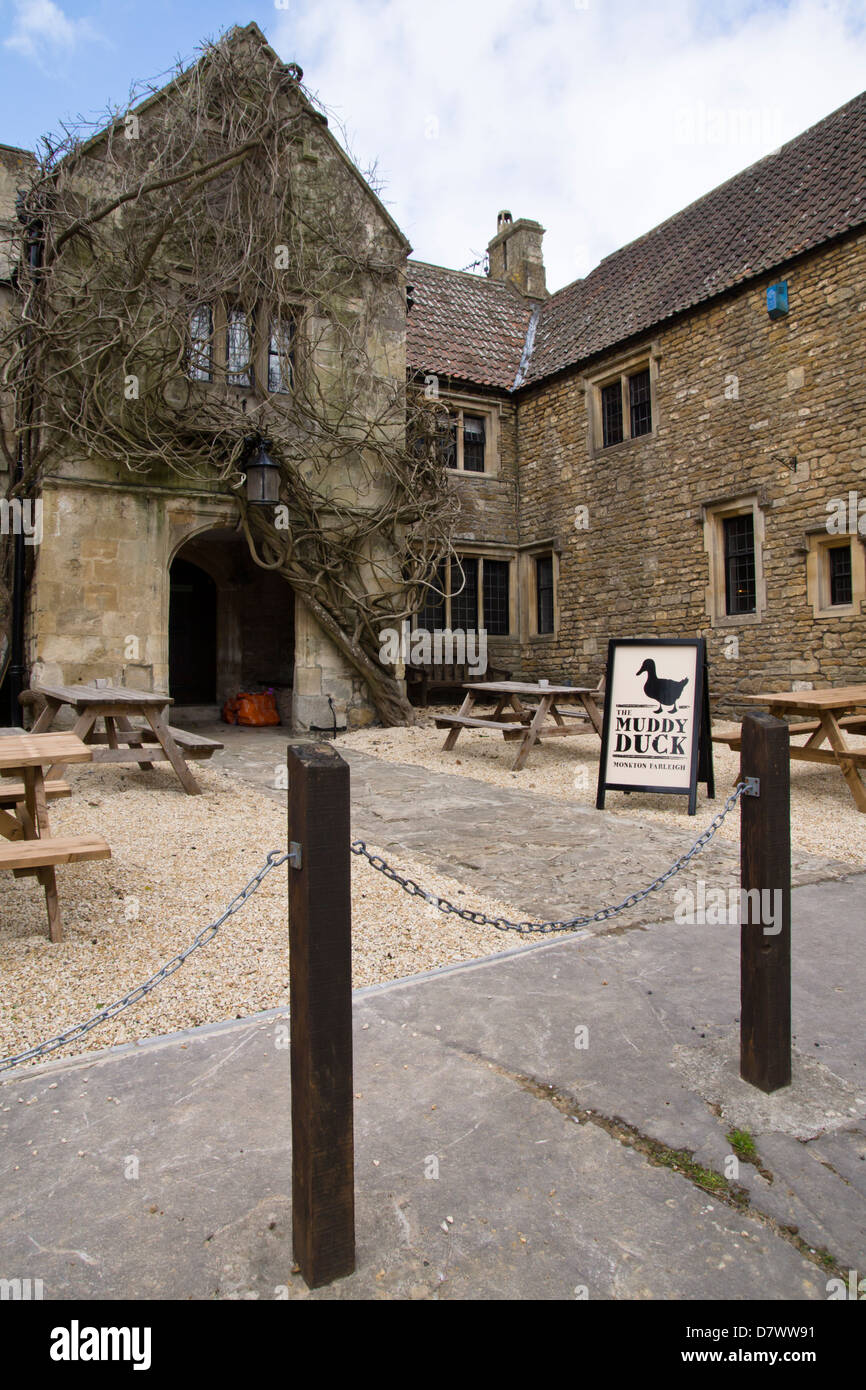The Muddy Duck Pub, formerly the Kings Arms Monkton Farleigh Wiltshire ...
