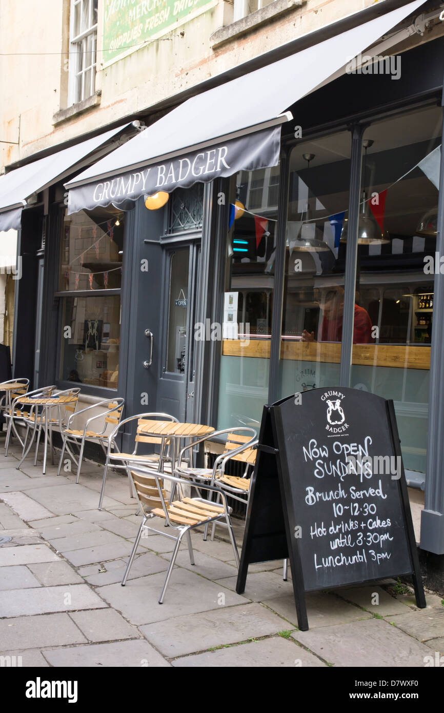 Grumpy badger hi-res stock photography and images - Alamy